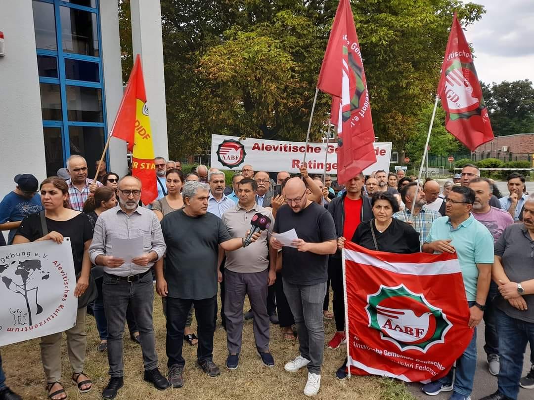 Alevi kurumlarına saldırı Düsseldorf’ta protesto edildi- Video – Alevi ...